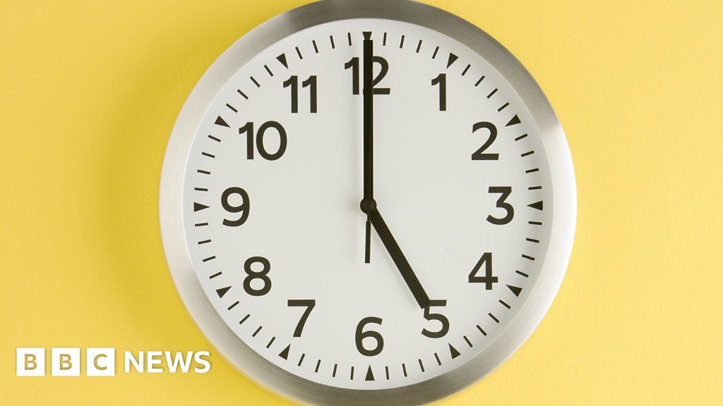 What the clock can tell us about the EU - BBC News