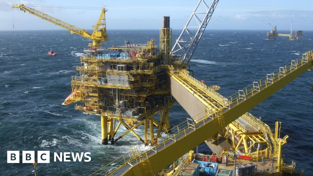 Budget 2017: Chancellor announces North Sea help - BBC News