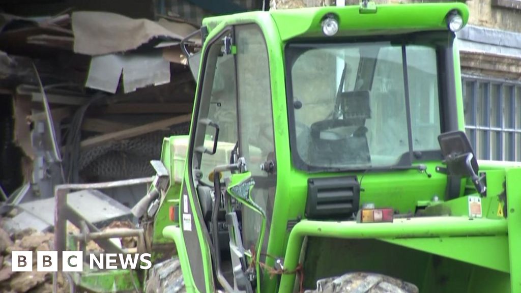 Cash machine tractor raid leaves hole in Beaminster shop