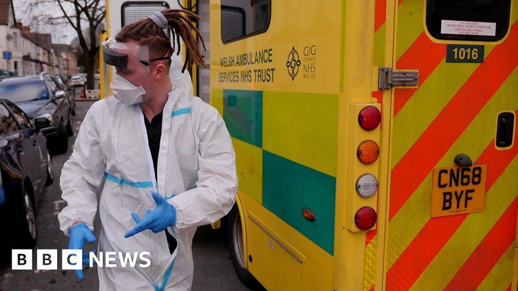 Covid: 'I was spat at working as an ambulance paramedic' - BBC News