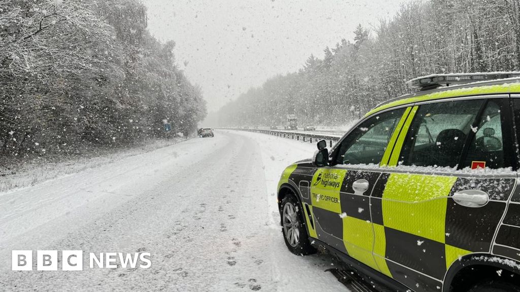 UK weather: Snow and ice cause travel disruption around UK