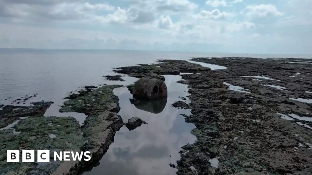 Tusker Rock: Photographer's 'shipwreck island' exhibition - BBC News