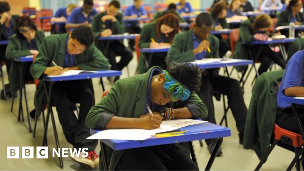 Rise in ChildLine calls as GCSE and A-level exams approach - BBC News