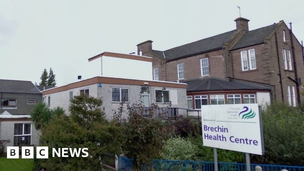 GP shortage forces Angus clinic withdrawal - BBC News