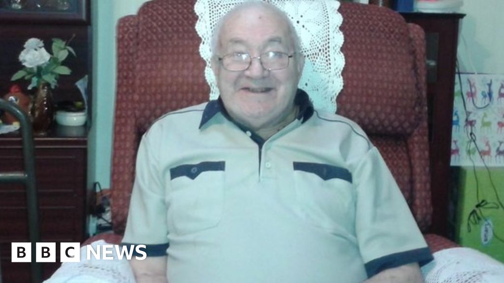 Body found in search for 86-year-old Robert Johnstone - BBC News