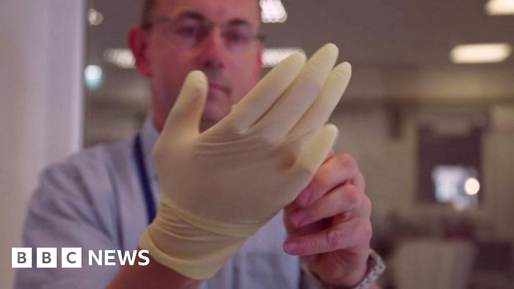 Iran nuclear deal: Inside IAEA's analysis labs - BBC News