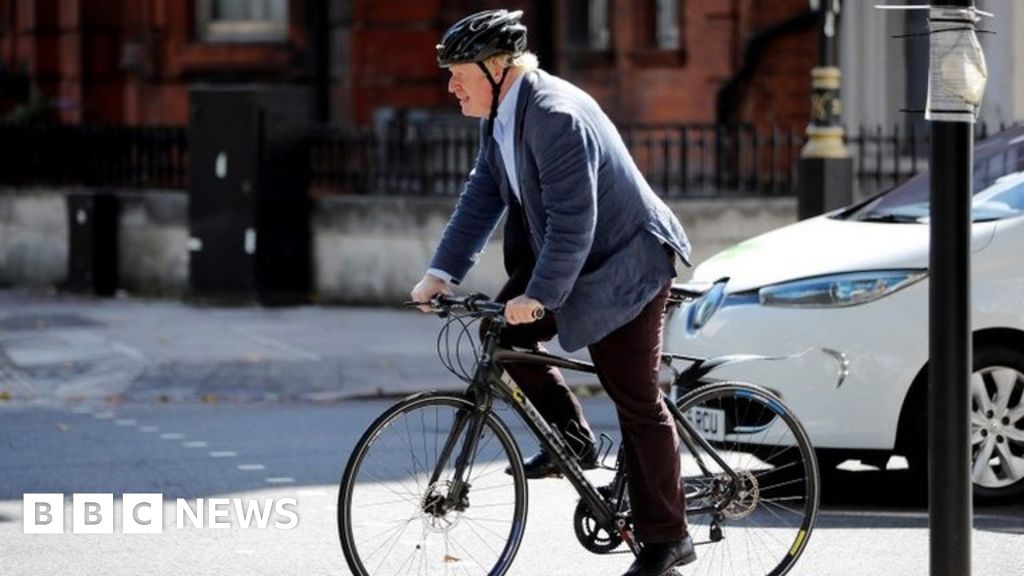 News Daily: Boris Johnson burka row and Ian Paisley recall petition