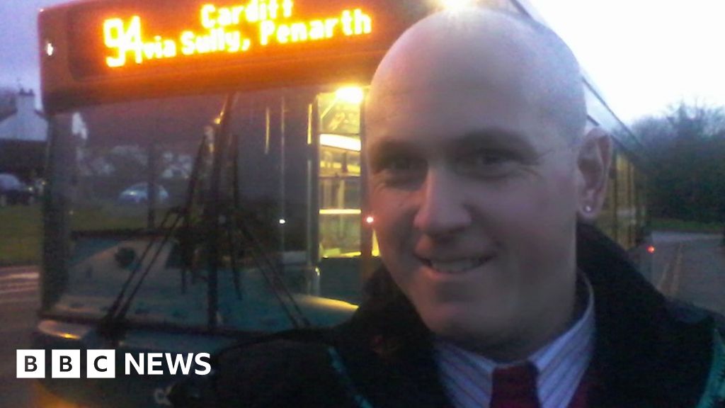 Cardiff Bus driver quits over 'homophobic remarks by managers' - BBC News