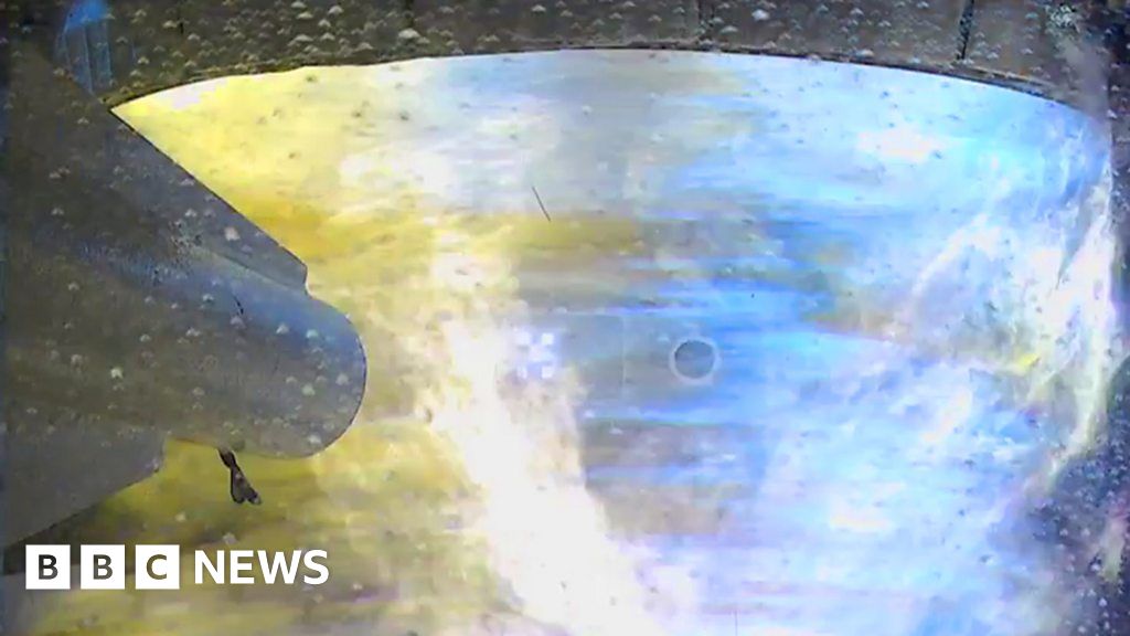 Ariane-6: Big engine fires up under Europe's next rocket - BBC News