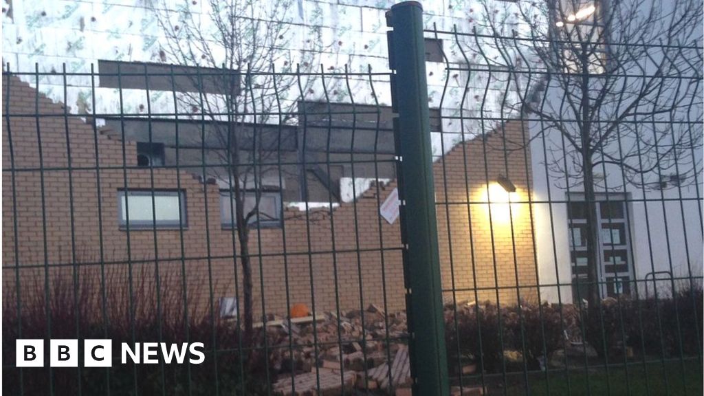 How Edinburgh built unsafe schools - BBC News