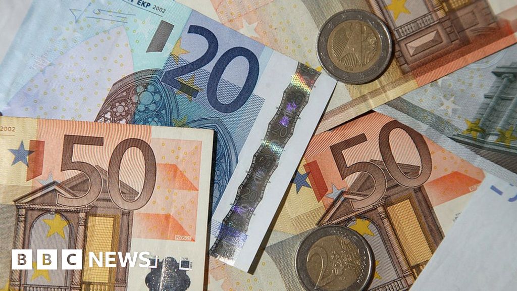 What on earth is euro clearing - and why should you care? - BBC News