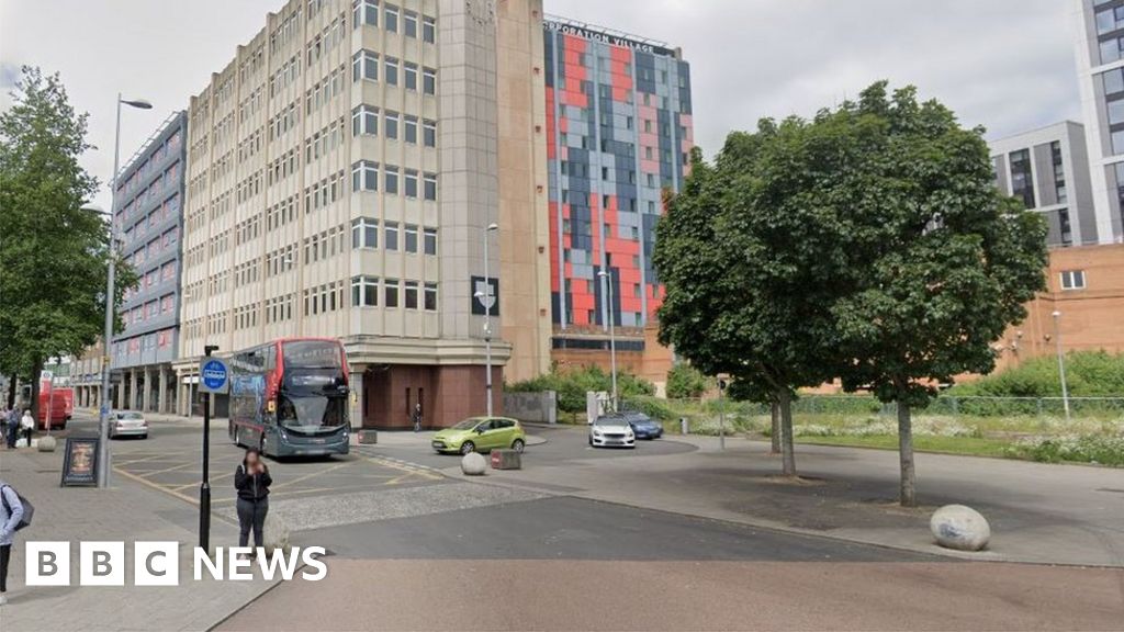 New red route planned for Coventry along with other restrictions - BBC News