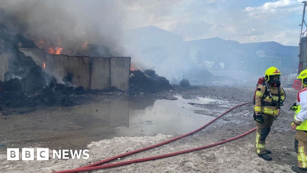 Fire crews tackle 'large fire' at East Yorkshire recycling site - BBC News