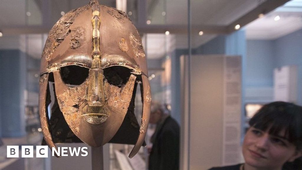 Sutton Hoo to have fresh dig exploring 'mysterious features' - BBC News
