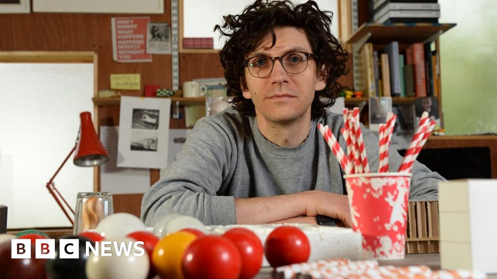 Sculptor Sean Edwards Venice Biennale choice for Wales - BBC News