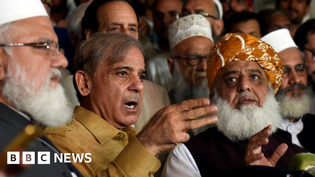 Pakistan election: Rival parties reject result and call for new poll ...