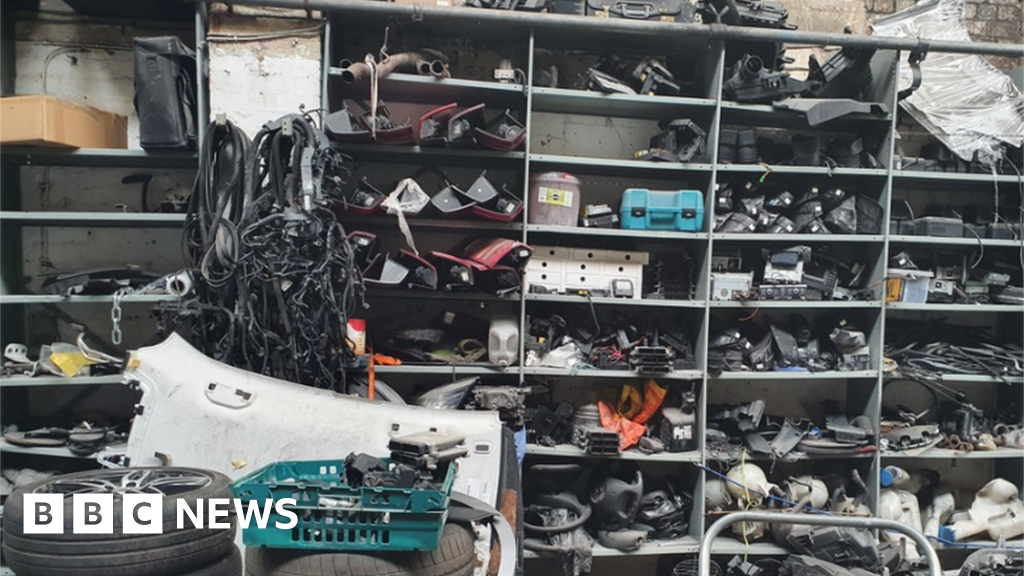 Wolverhampton chop shop linked to dozens of car thefts - BBC News