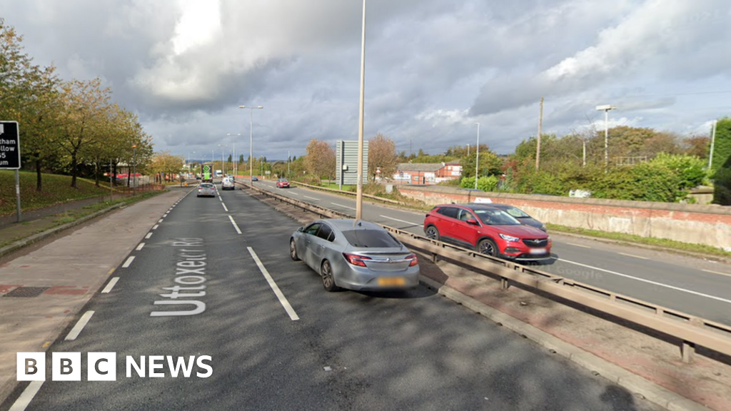 Stoke-on-Trent: More than 15 tonnes of rubbish cleared from A50 - BBC News