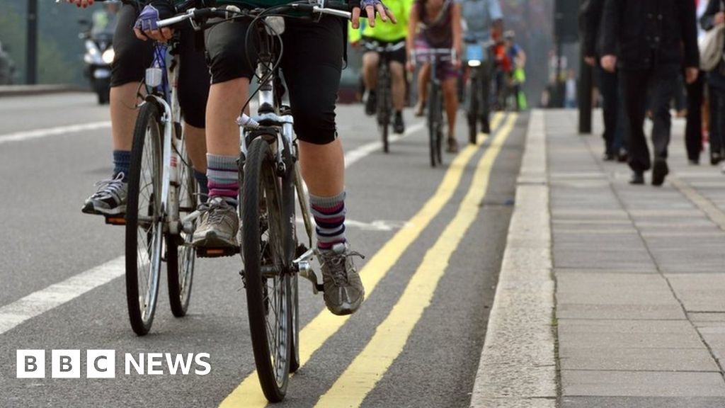 Bristol cycle lanes saved from 'crazy' removal plans - BBC News