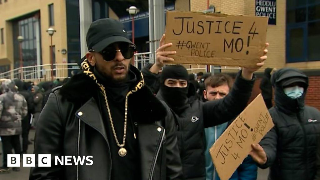 Mouayed Bashir death: Answers sought from Gwent Police - BBC News