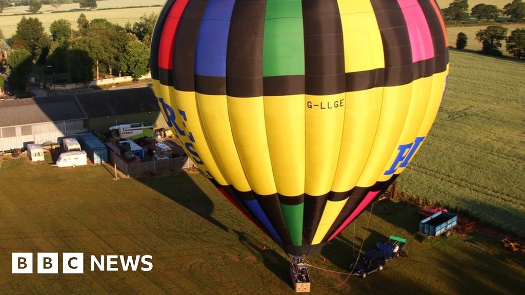 Hot air balloon travelling 'too fast to stop' damaged Essex house - BBC ...