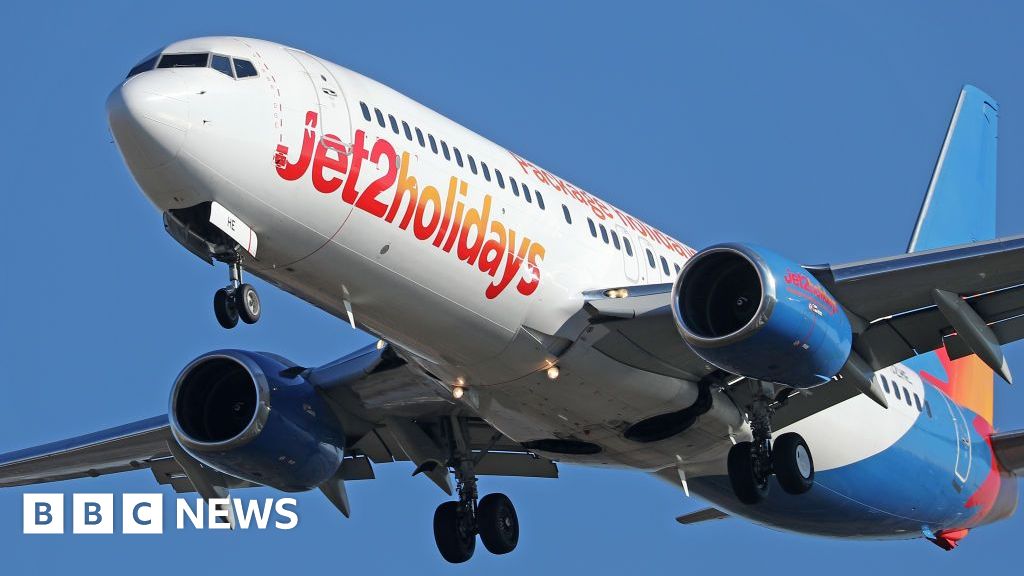 Bournemouth Airport: Jet2 announces new winter sun routes - BBC News