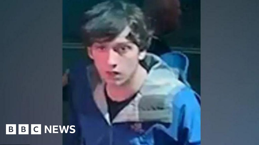 Matthew Daulby: New £20k reward offered to locate murder suspect - BBC News