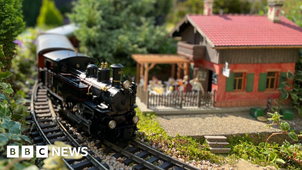 Model train garden in Jersey opens to public - BBC News