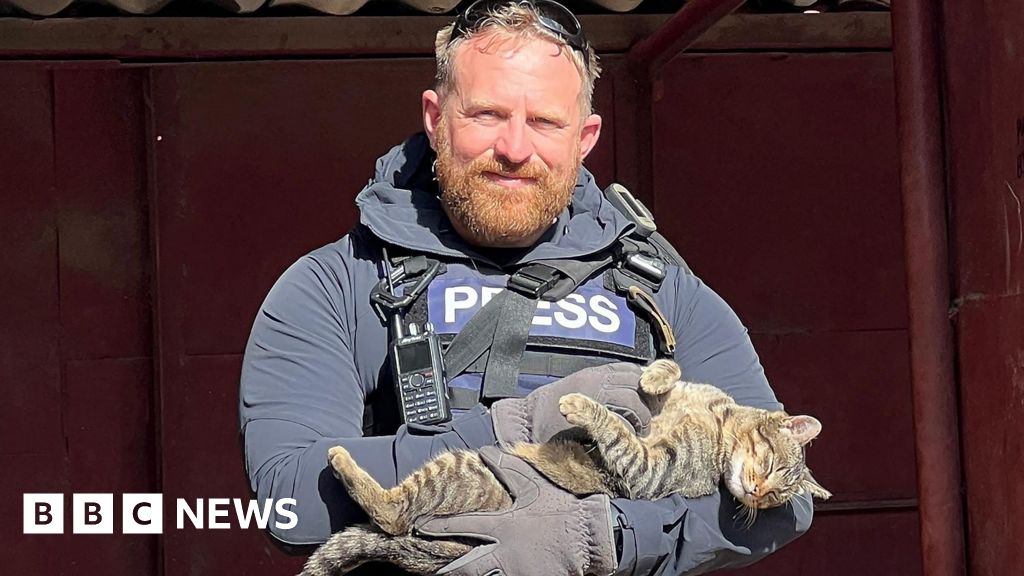 Ryan Evans: Tributes paid to Wrexham man killed in Ukraine