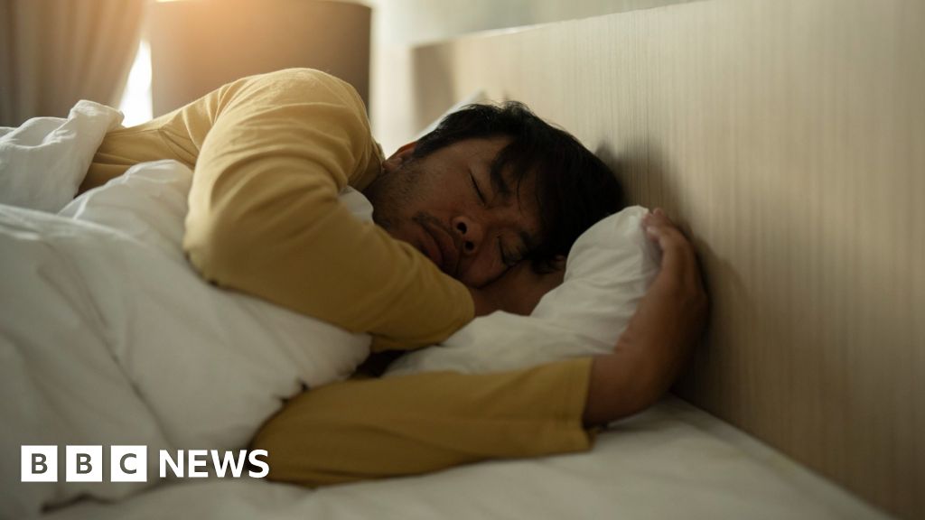 BBC Weather: why you need more sleep during long Winter nights - BBC News