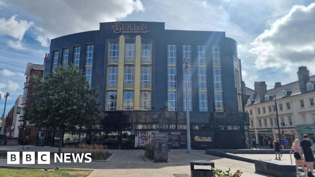 Restaurant bid made for recently refurbished iconic Hull building