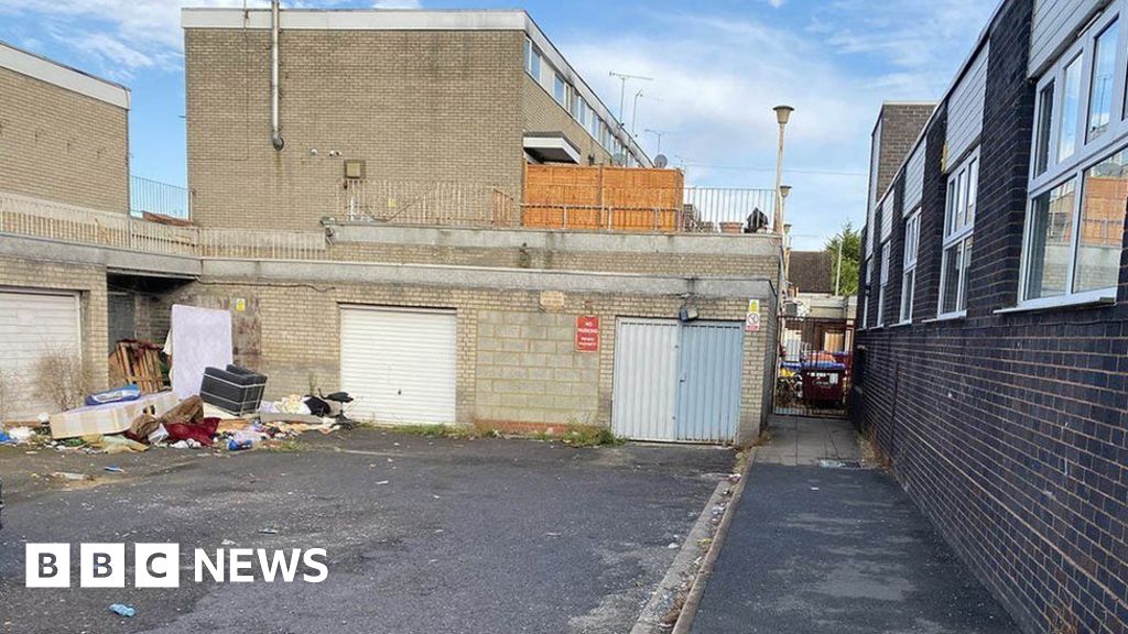 Teenagers guilty of murder after double stabbing in Luton