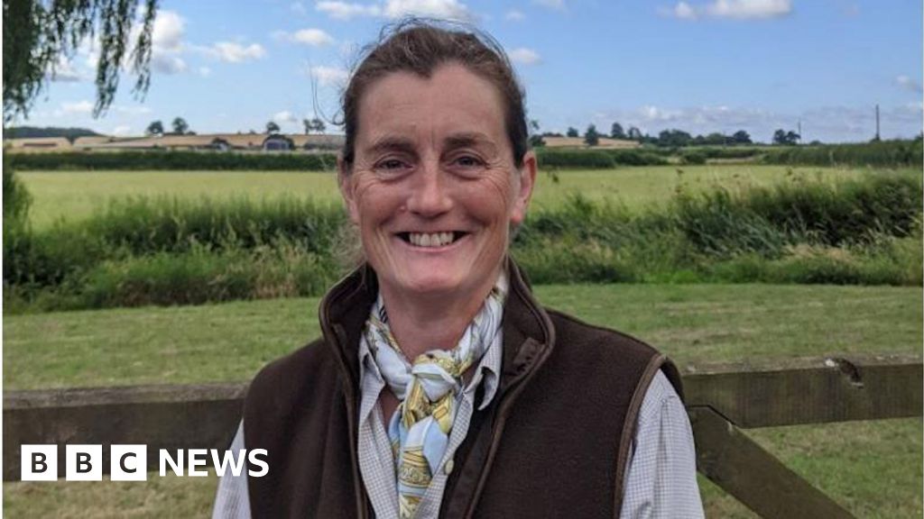 Derbyshire farmer says 'devil in the detail' on new sector deal - BBC News