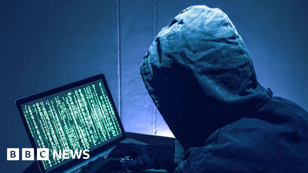 Kent man charged with fraud over £2.67m investment scheme - BBC News