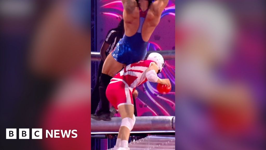 On a collision course with Gladiator Giant’s rear end - BBC News