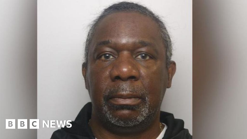 Leeds man jailed for historic child sex offences - BBC News
