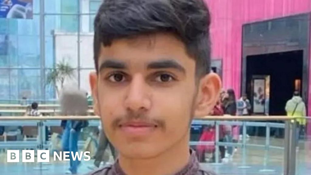 Muhammad Hassam Ali murder trial told knife length of A4 paper Muhammad Hassam Ali murder trial told knife length of A4 paper