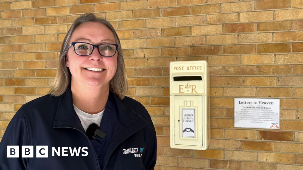 'Letters to heaven' post boxes installed in Newton Aycliffe - BBC News