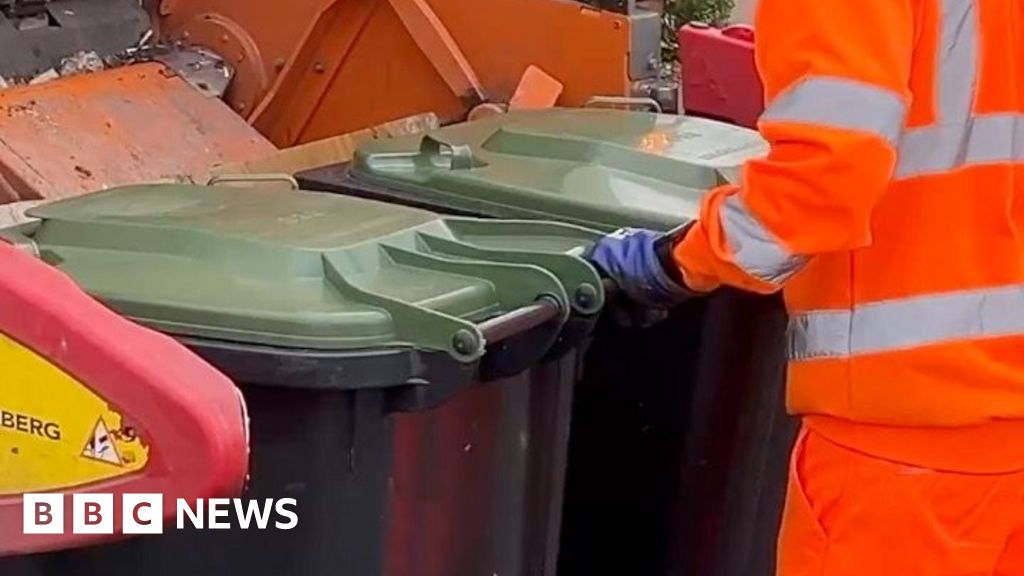 'Why I love being a binman' - Nottinghamshire's refuse collectors - BBC ...
