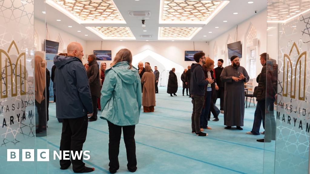 Middlesbrough mosque's open day 'brought out courage in people'