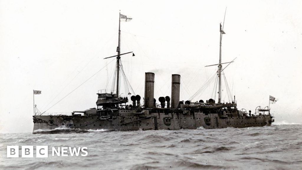 Shipwreck confirmed as lost WW1 warship HMS Hawke - BBC News