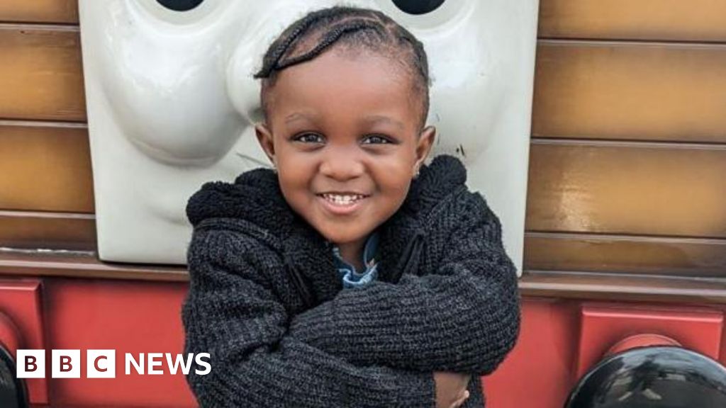 Three-year-old Ushaw Moor boy's blood found on teddy bear - BBC News