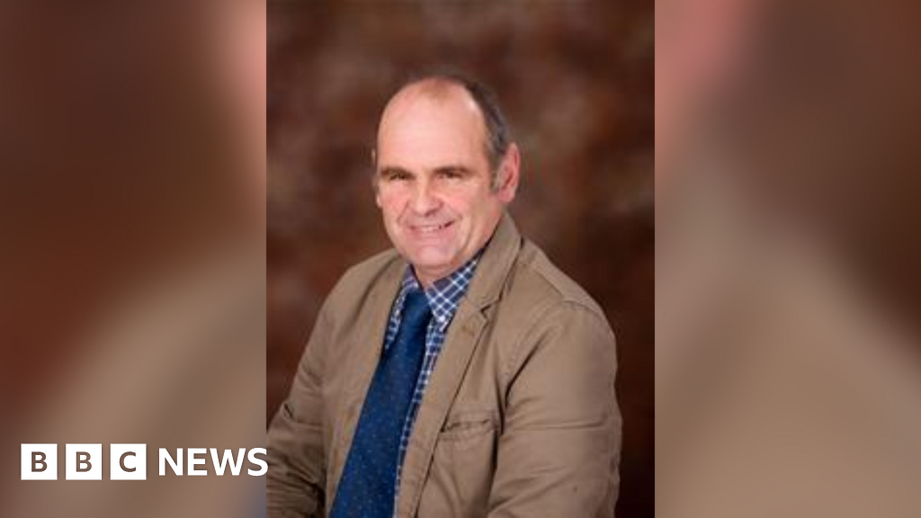 Conwy councillor will not stand again after 'hateful emails' claim ...