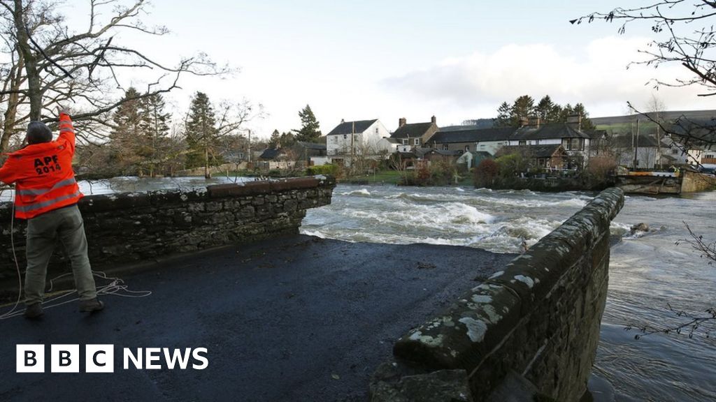 Storm Desmond: Nearly 150 roads and bridges not fixed - BBC News