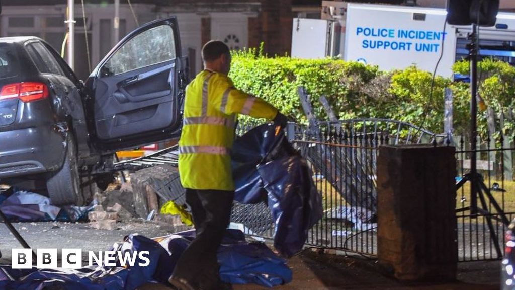 Birmingham police chase crash leaves woman dead