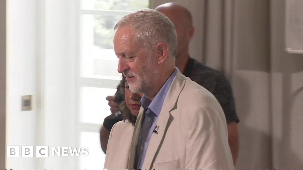 Those Labour cabinet resignations - in one minute - BBC News