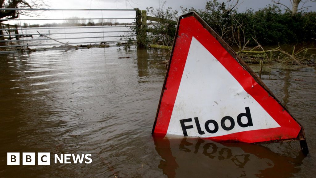 New channel to protect Kingussie from floods - BBC News