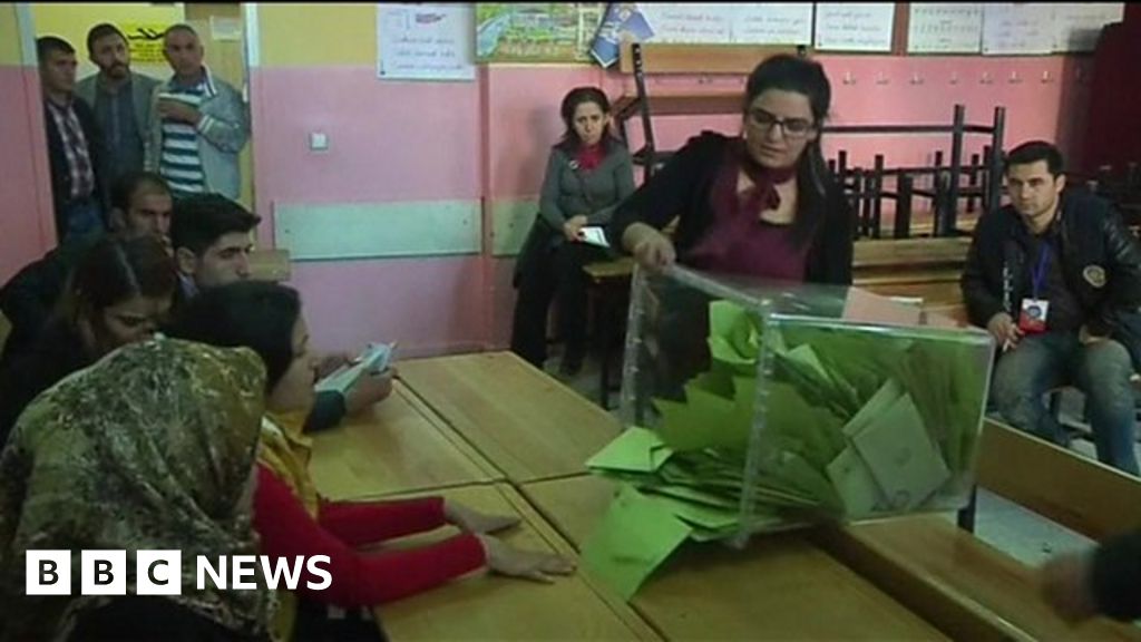 Mark Lowen reports from Turkey as the votes are counted - BBC News