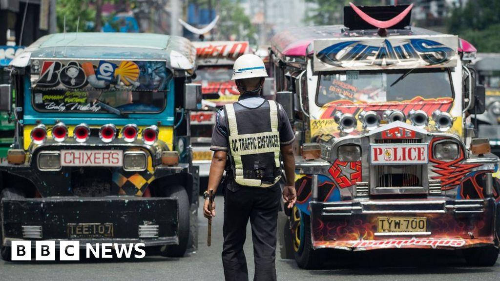 Philippines strike: Filipinos rally around iconic jeepney drivers - BBC ...