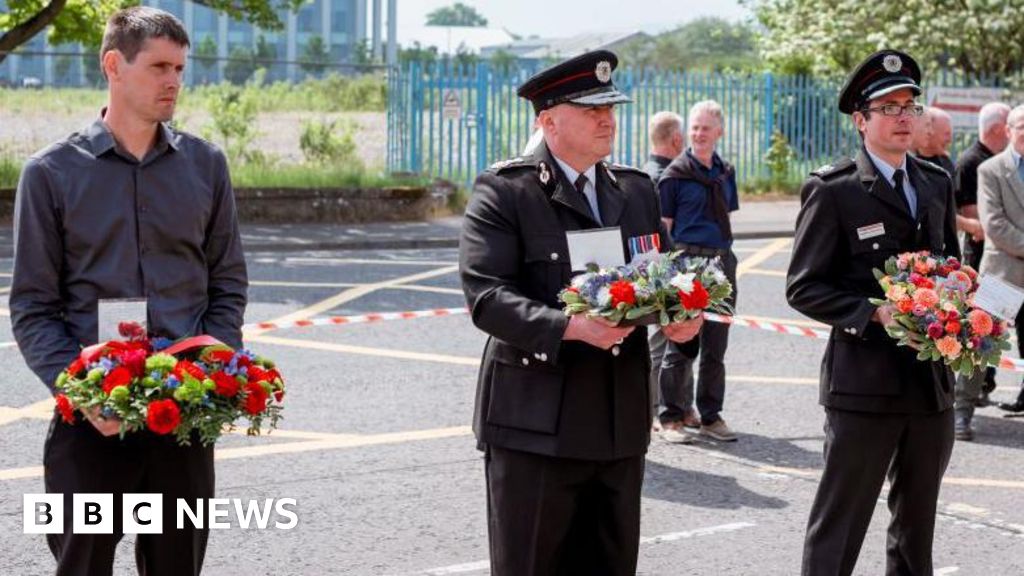 Memorial for firefighter Roderick MacLeod Lewis who died in blaze 43 ...